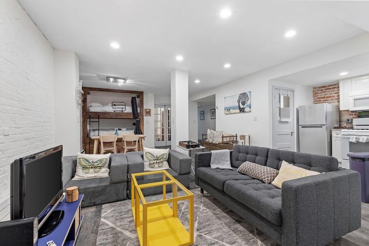 Cheery Flat In Adams Morgan - Mt Pleasant - Washington, DC