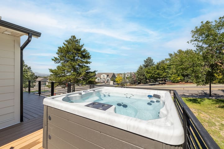 Pleasant Hill View | Free Massage* | Hot Tub - Sandy, UT