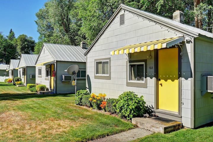 120 (Cabin 2 Double Bed With Sofa Sleeper) - Twisp, WA