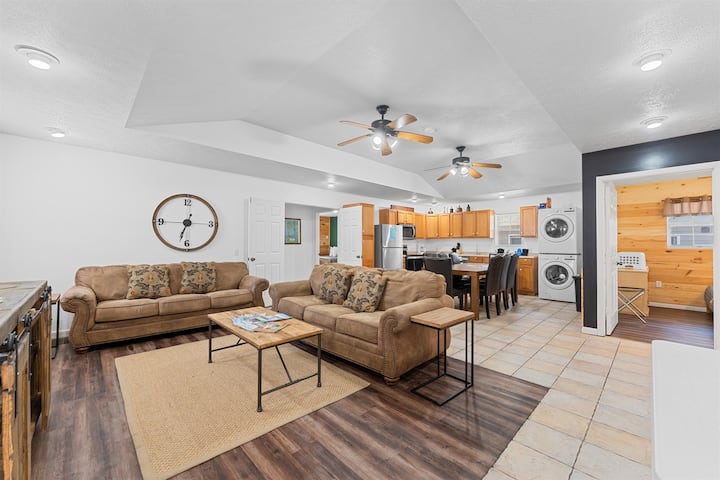 Lakefront 4br Cabin W/ Pool + Swim & Boat Dock - Table Rock Lake