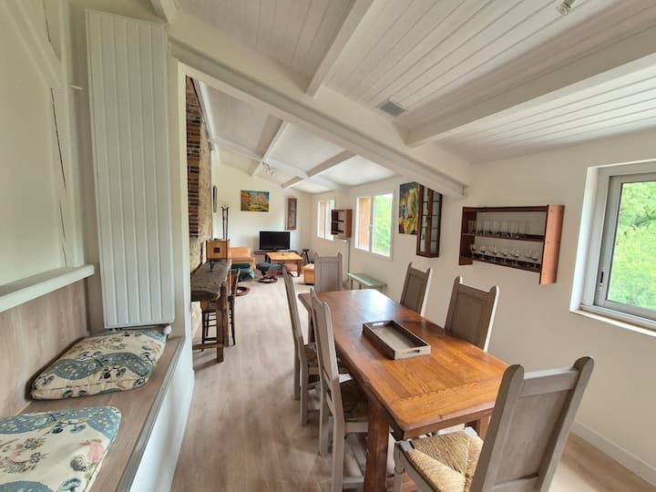 Le Pont Haut Vue Sur Rivière Proche Puy Du Fou - Vendée