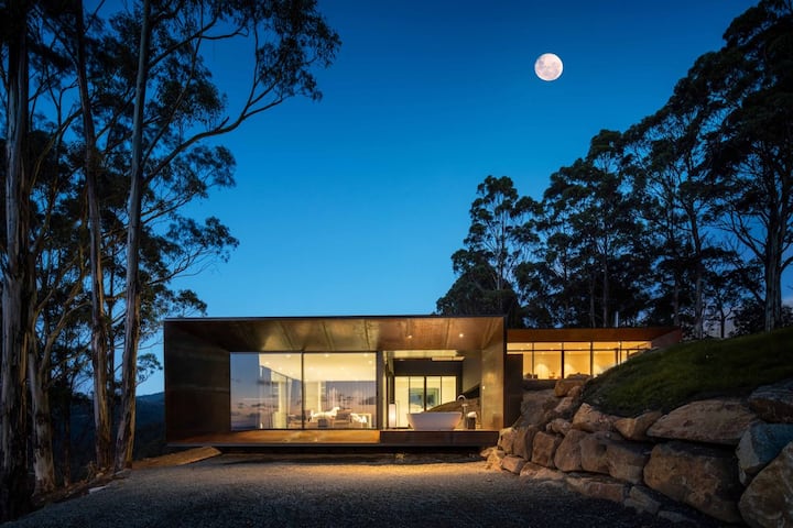 Mountain Top Snug, Studio Itas - Kettering