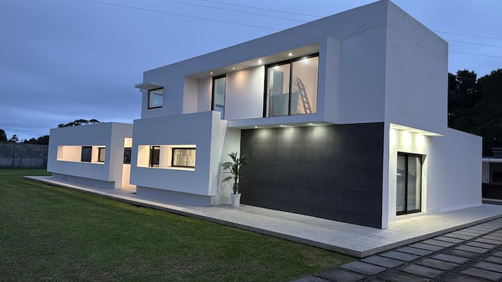 Bella Casa  -  Piso Inferior - Angra do Heroísmo