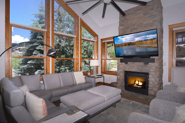 Black Bear Luxury,gorgeous Ski In/out Unit,hot Tub - Emerald Lake, Crested Butte