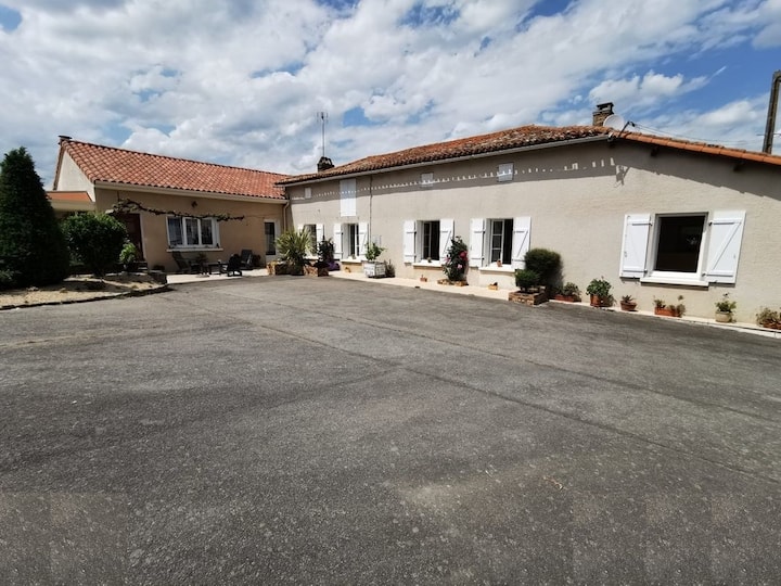 Gite Natura Bella + Piscine - 35min Du Puy Du Fou - Deux-Sèvres