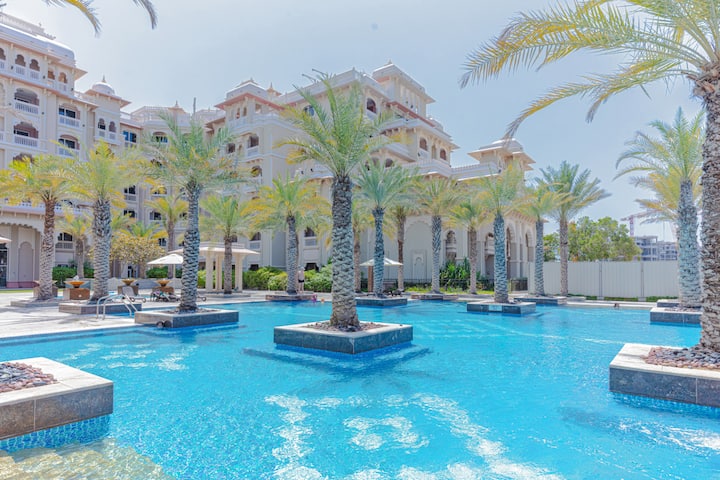 Amazing Equipped 2bdr W/ Private Beach And Pool - Dubai