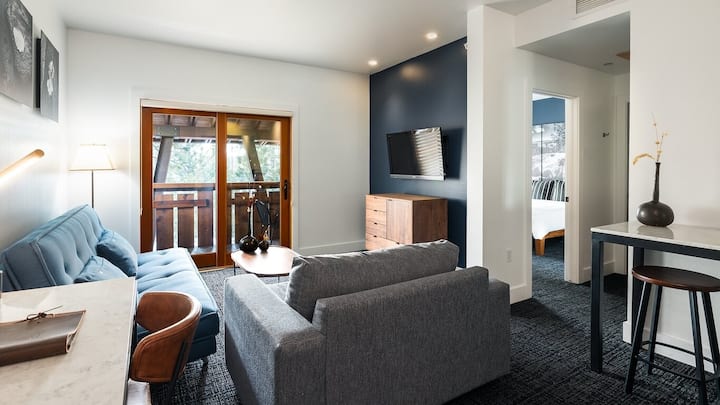 Cozy Mountain Stay W/ Hot Tub & Outdoor Fun - Truckee, CA