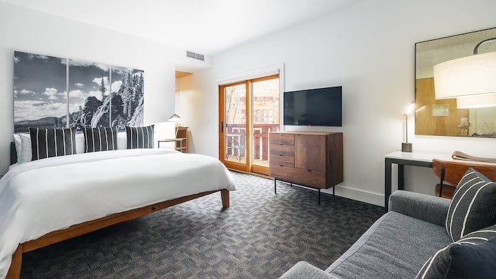 King + Twin Sleeper, Gravity Haus, Near Lake Tahoe - Truckee, CA