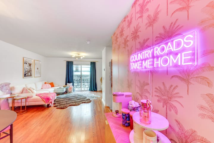 Chic Morgantown Vacation Rental - 2 Mi To Wvu! - Morgantown, WV