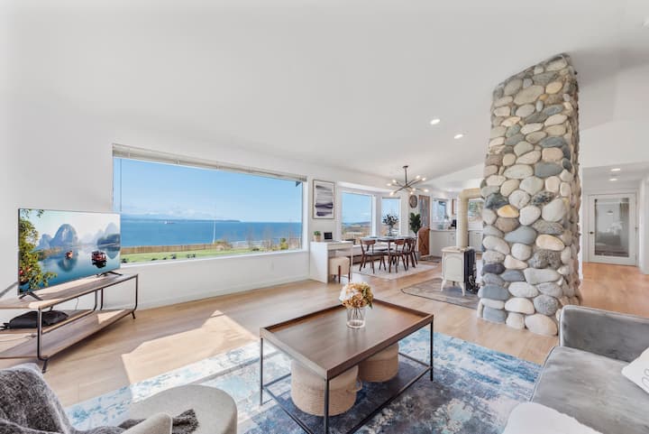 Whidbey Island Getaway •Unobstructed Ocean View Ac - Coupeville, WA