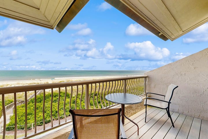 Oceanfront Hotel Side With Private Beach Access - Amelia Island, FL
