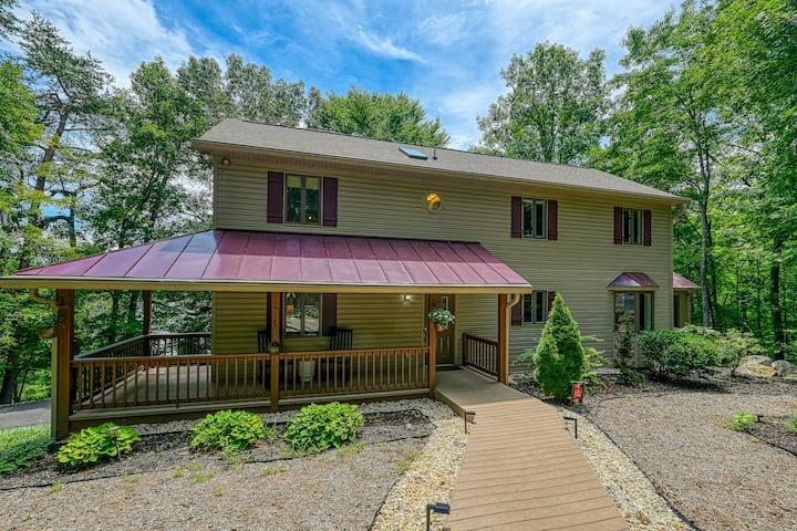 Stunning Lakefront House In Private Setting - Lake Anna, VA