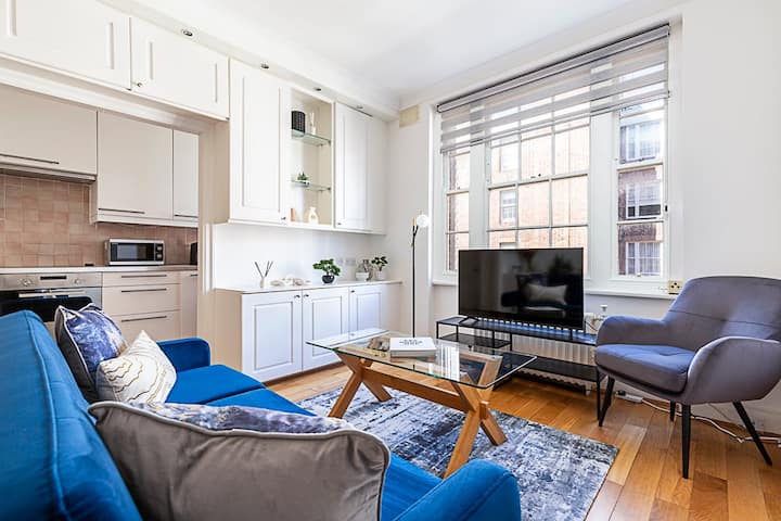 Modern 2 Bedroom Flat Near Queensway - Londen