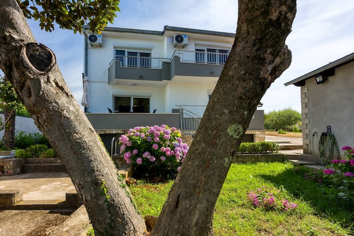 Four-bedroom Apartment Magnolija - Poreč