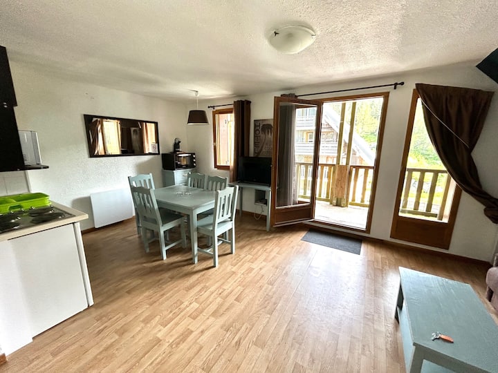 A50 Appartement En Station Avec Vue Sur Le Chambou - Super-Besse