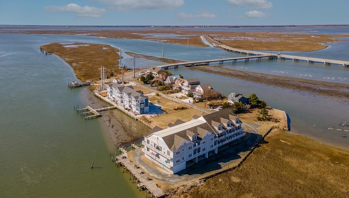 Tranquil Tides Retreat By Seaside Vacations - Chincoteague, VA