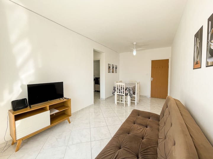 Apê Com A/c E Garagem | 300m Praia Canasvieiras - Florianópolis