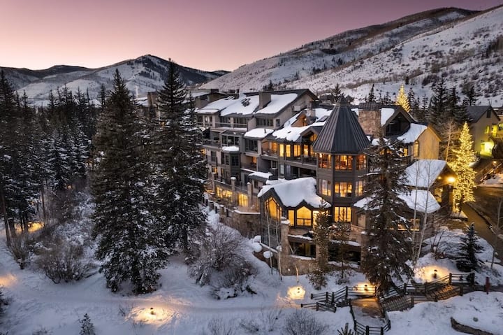 Gnarnia | Two Queen, Gravity Haus, Premier Spa - Vail, CO