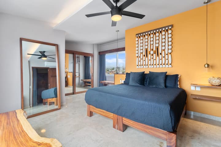 Stunning Ph With Dedicated Office Space In 5d Area - Puerto Vallarta