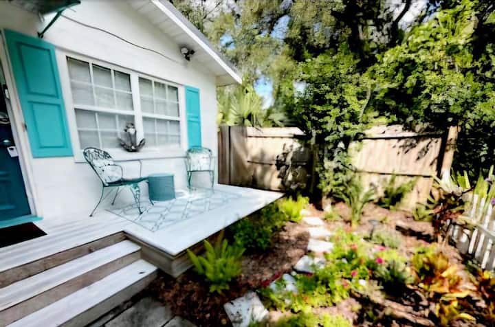 Cottage Jewel -Pet Friendly - St. Augustine, FL