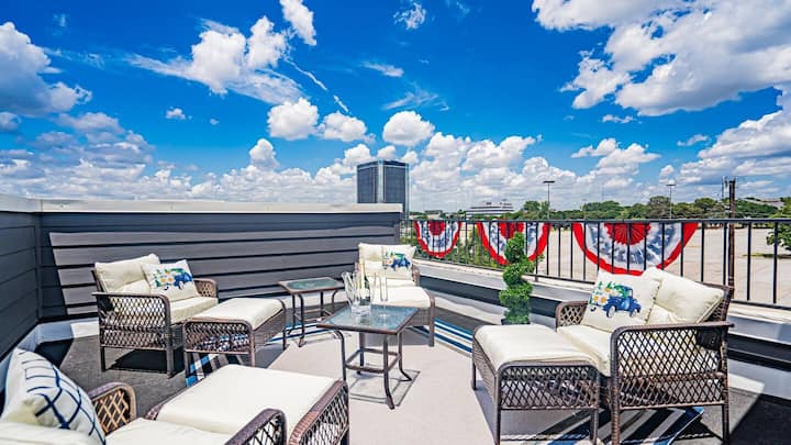 Walk To Cowboys Football | Luxury In Best Location - Arlington, TX