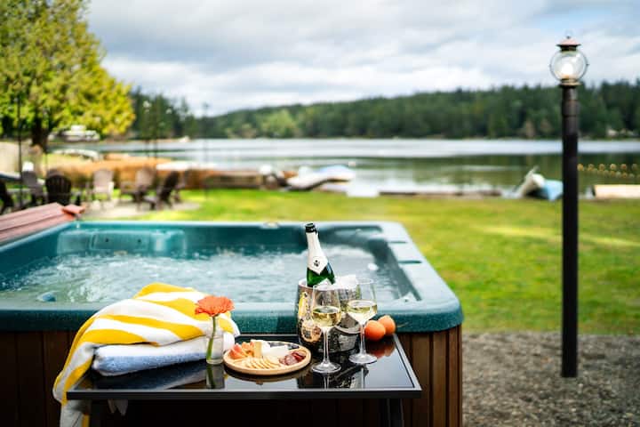 Blue Canoe • Lakeside Spa Escape - Anderson Island, WA