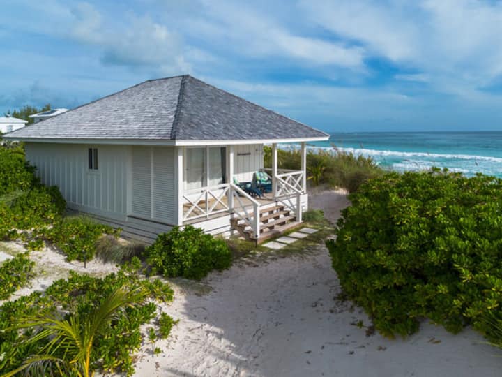 Bohemia Dream Weaver - Beach Bungalow Heated Pool - The Bahamas