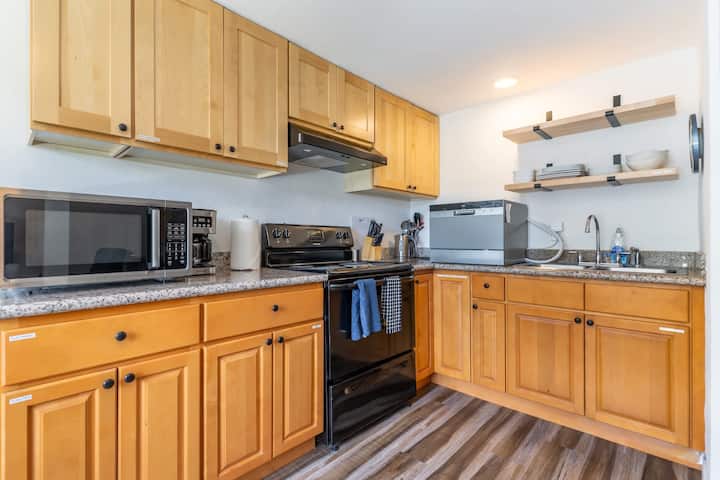 Spacious Family-friendly 2br Suite In South Sea - Seattle, WA