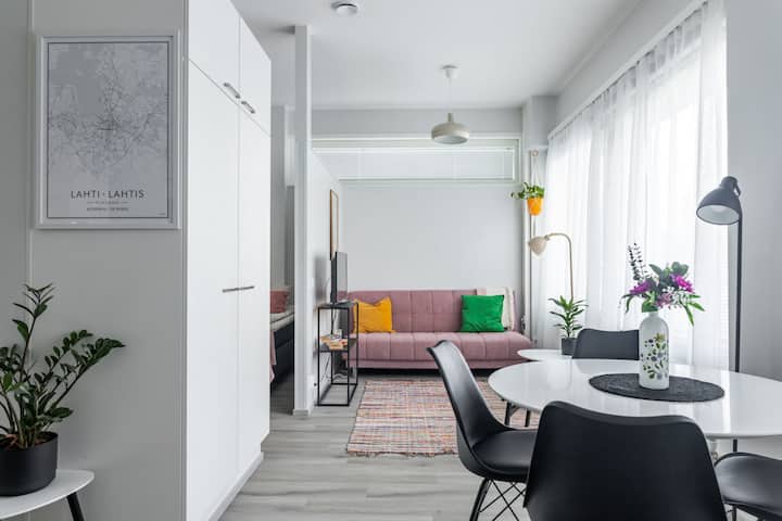 Stylish 47m2 Studio Apt With Private Entrance - Lahti
