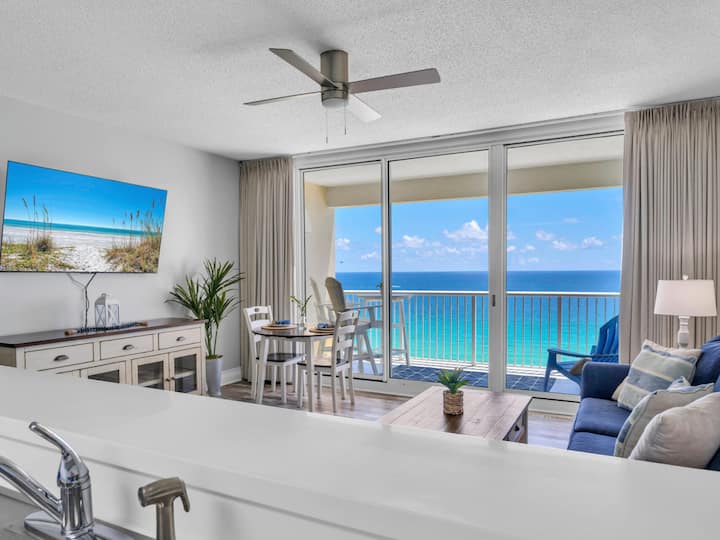 Beachfront- Ocean View Majestic Beach Resort 1513 - Panama City Beach, FL