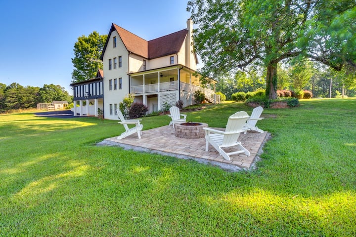 Home W/ Fire Pit On 27 Acres In Walhalla! - Walhalla, SC