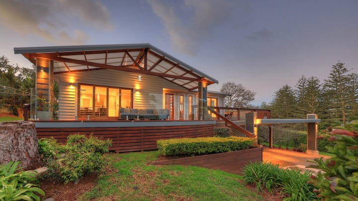 Whalers Watch Luxury Home - Norfolk Island