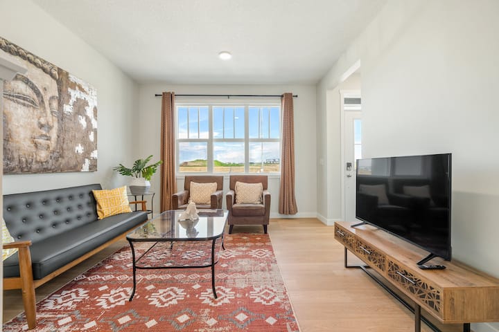 Sugarsnap Sanctuary 4bdrms, Ac, Brand New Home - Calgary