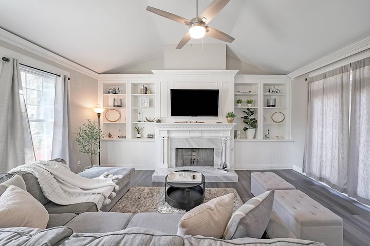 Stay In Style: Outside Space And Beautiful Decor! - Stone Mountain