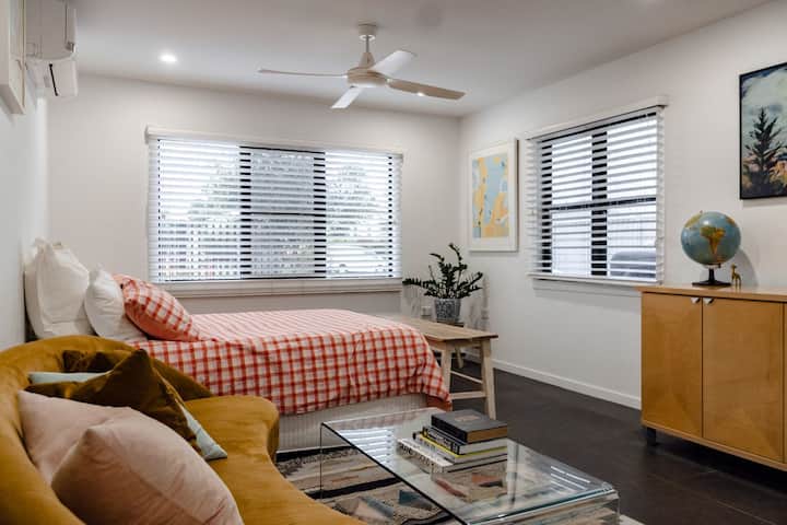 Parrots Nest - 2 Bedroom - Bundaberg Central