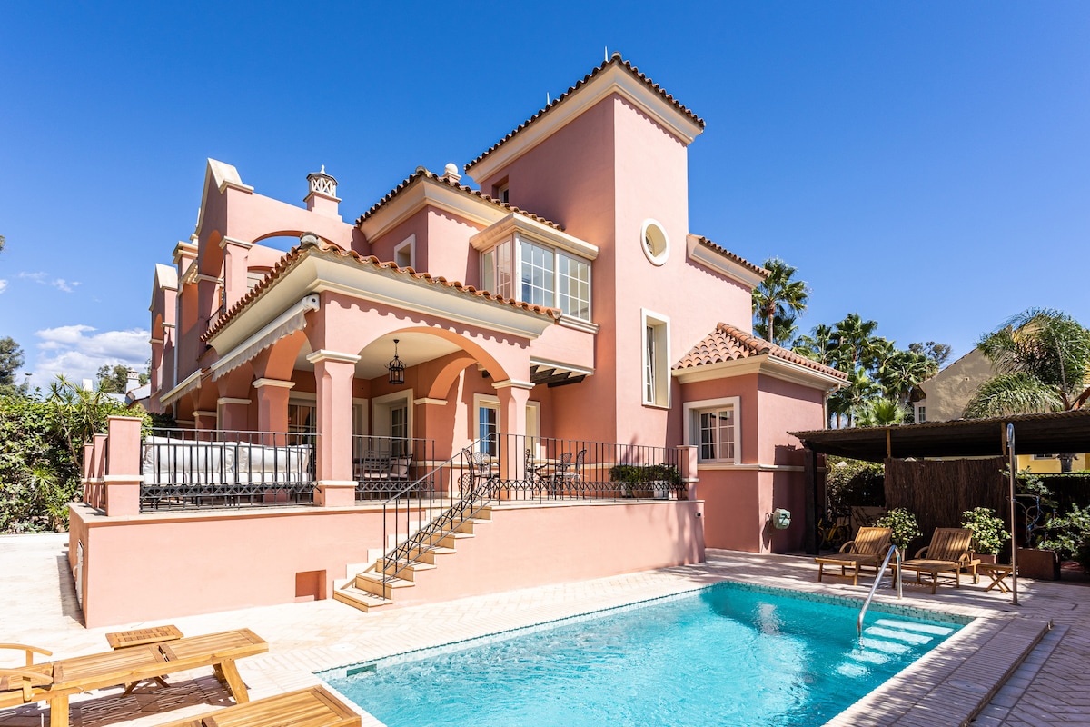 traditional-style-beachfront-villa-in-san-pedro-villas-for-rent-in