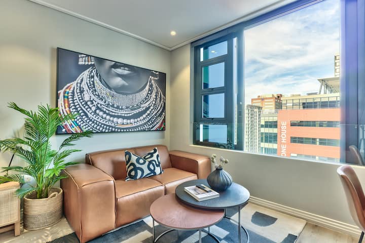 Cape Town Studio At 16 On Bree, Pool & Gym - Claremont