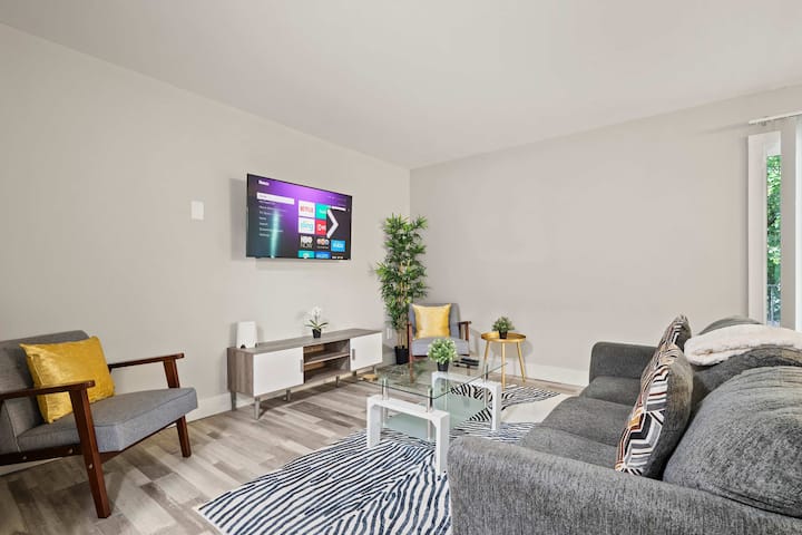 Beautiful 2br/2ba Apartment With Modern Design - Rochester Hills, MI