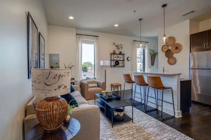 Stylish Loft Near Centennial Park! - Nashville