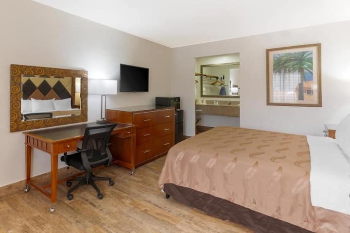 King Room Near Subway Mia - Florida City, FL