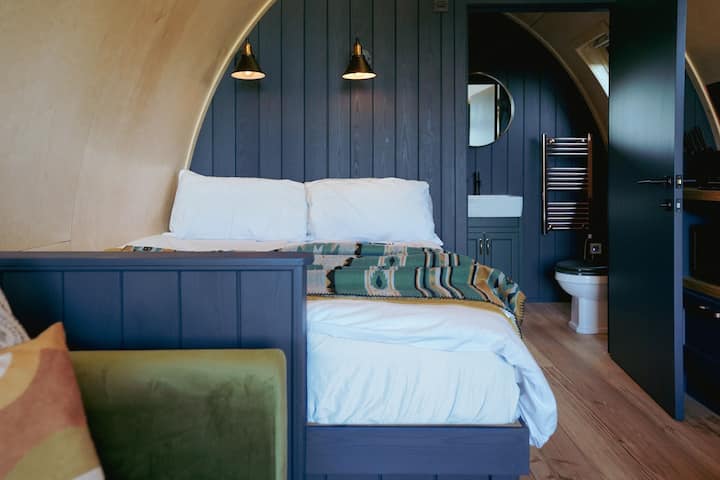 Luxury Coastal Cabin With Wood Fired Hot Tub - East Lothian Council