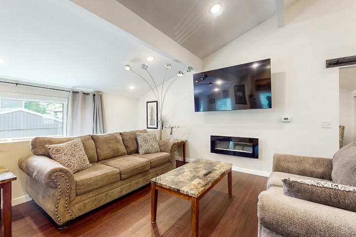 Stay At The Stucco House, Beautiful , North Hudson - Baytown Township