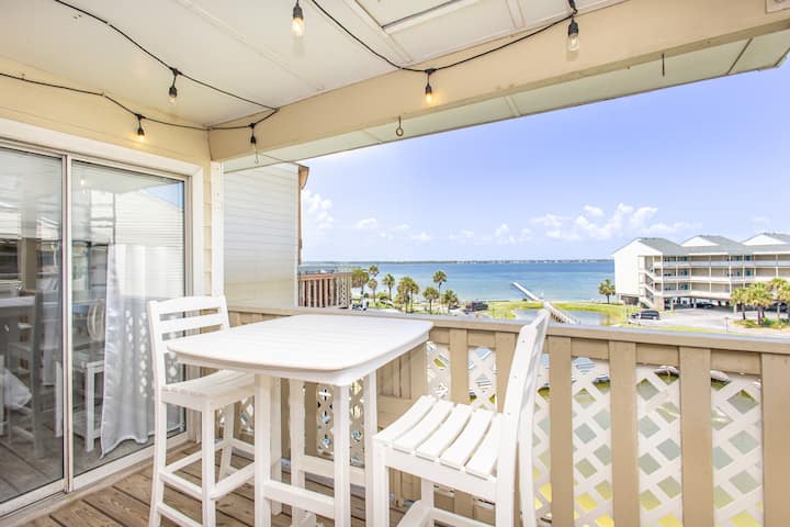 Last Minute Rates! 2b Condo At Baywatch D11 - Pensacola Beach, FL
