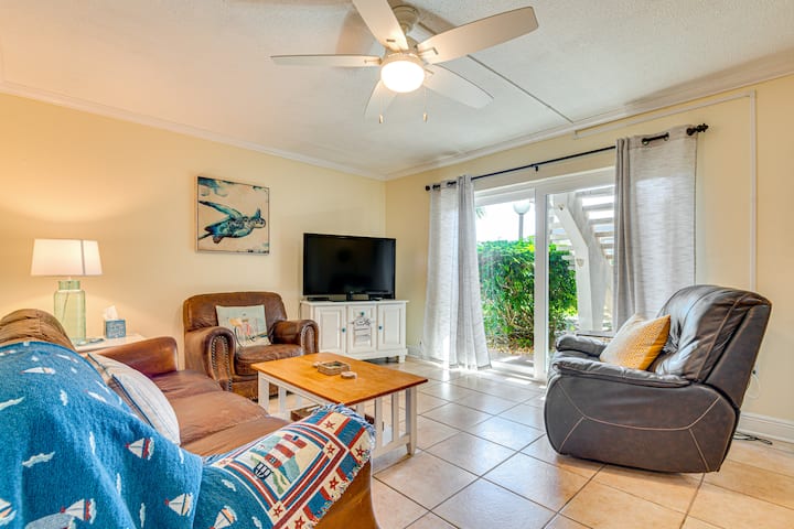 Cute Cocoa Beach Condo W/ Pool & Beach Access! - Cocoa Beach, FL