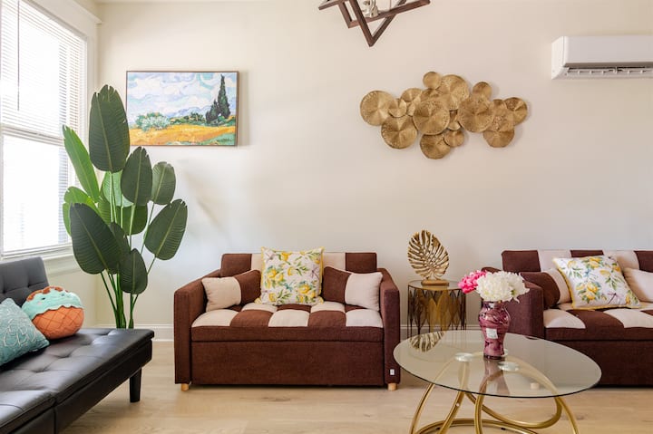 Luxurious 5 Br House!1 Mile From Capitol Hill! - Washington
