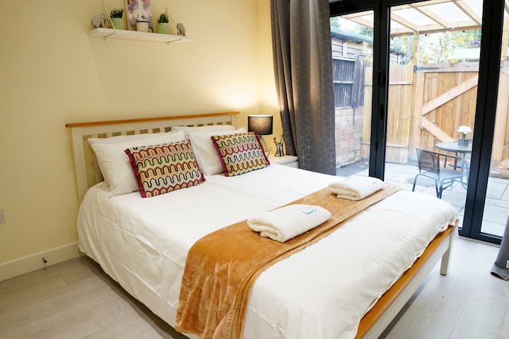 Cosy 1br Sleeps 3 | Nr Heathrow | Parking & Patio - Aéroport de Londres Heathrow (LHR)