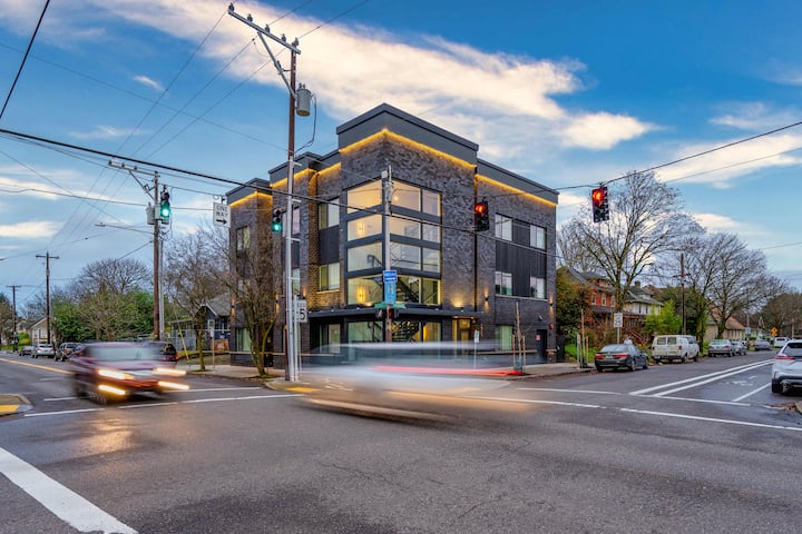 Modern 2br | Alberta Arts Hub + Great Eats - Portland, OR