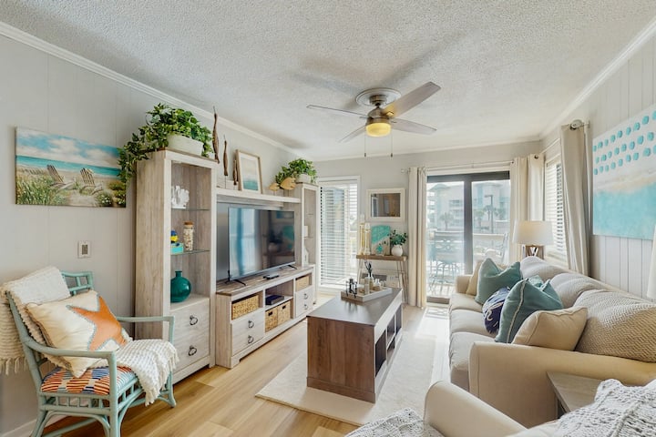 2br Condo With Private Balcony, Hot Tub & Pool - Myrtle Beach, SC