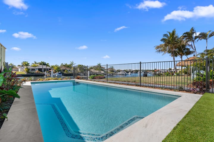 Seanna Blue: Relax & Indulge On The Canal - Brisbane