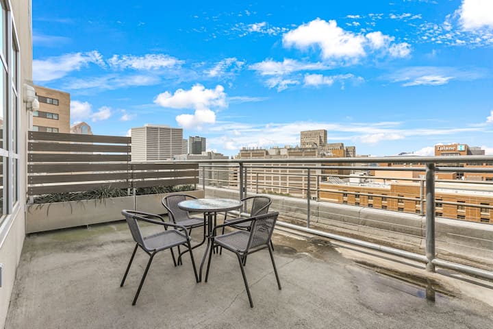 Exquisite Penthouse In Downtown New Orleans - Metairie, LA
